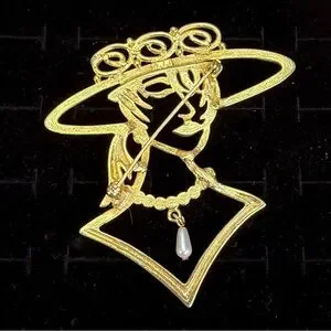 Jewelry | Vintage Jeannette Jewelry Jj Silhouette Lady Faux Pearl ...